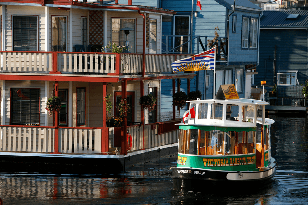 Getting Around by Bus, Taxi & Shuttle | Tourism Victoria